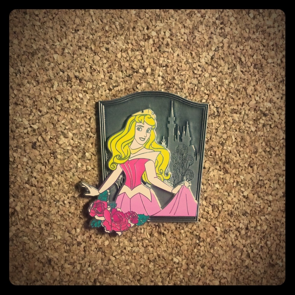 Disney Sleeping Beauty Aurora Pin - Gem